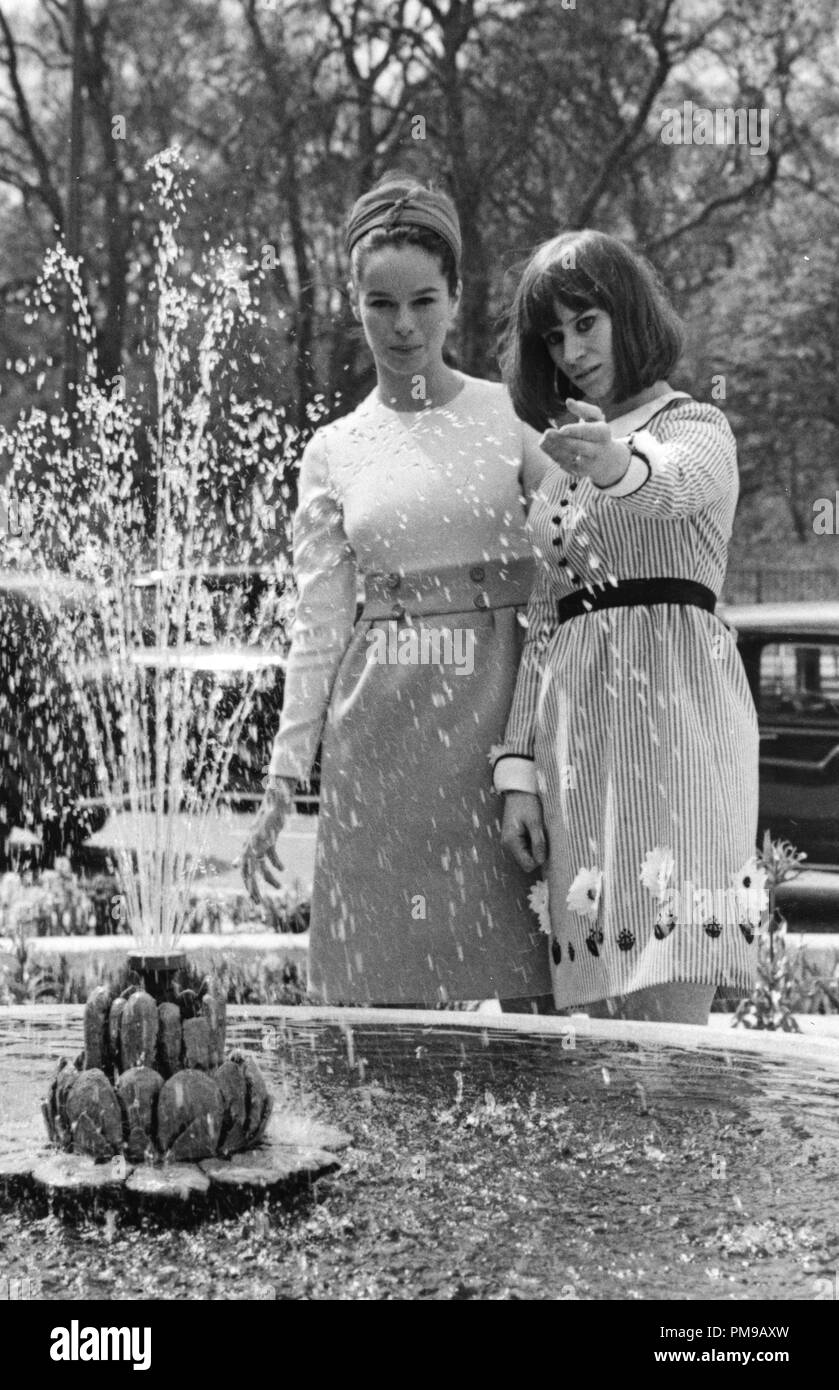 Stars film from left Black and White Stock Photos & Images - Alamy