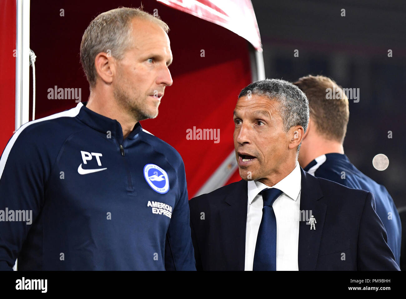 R logos hi-res stock photography and images - Alamy