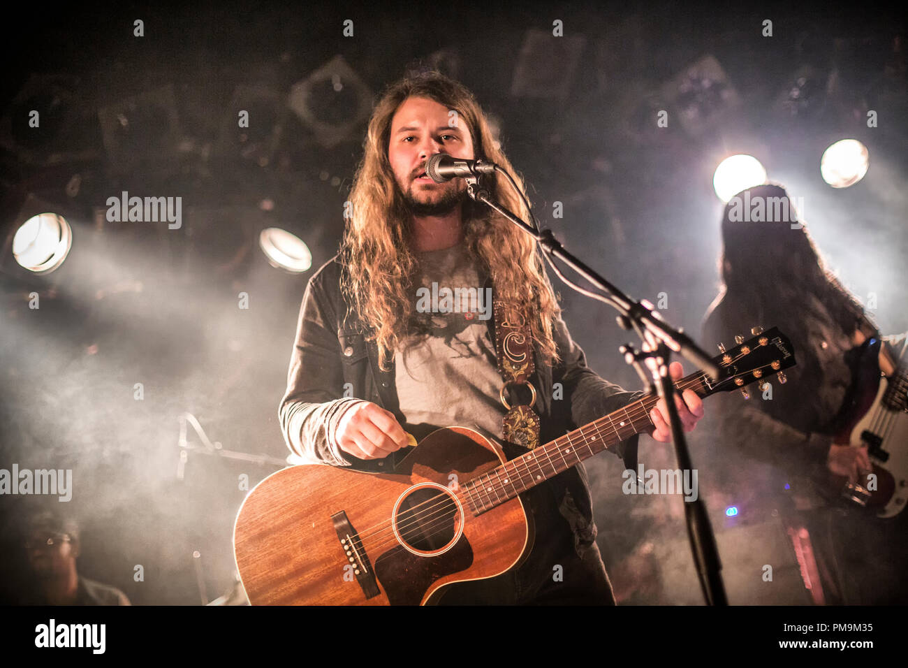Brent cobb singer hi-res stock photography and images - Alamy