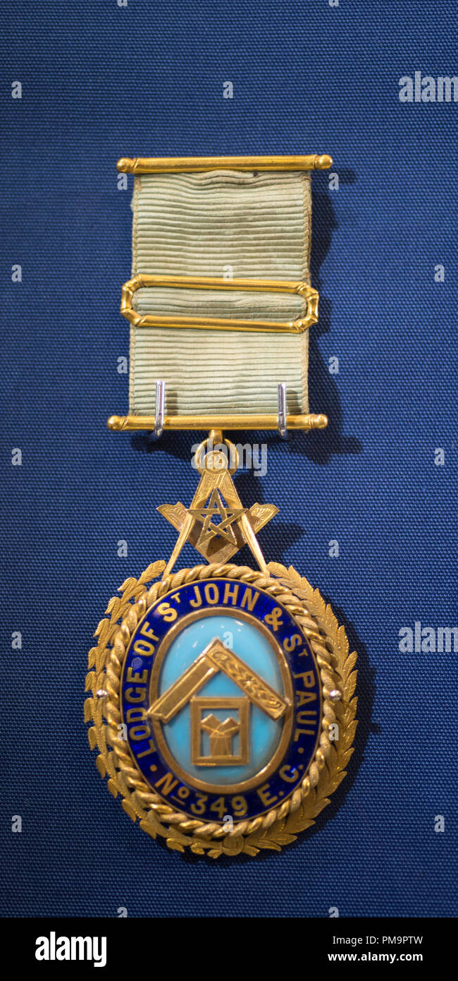 Masonic jewels hi-res stock photography and images - Alamy