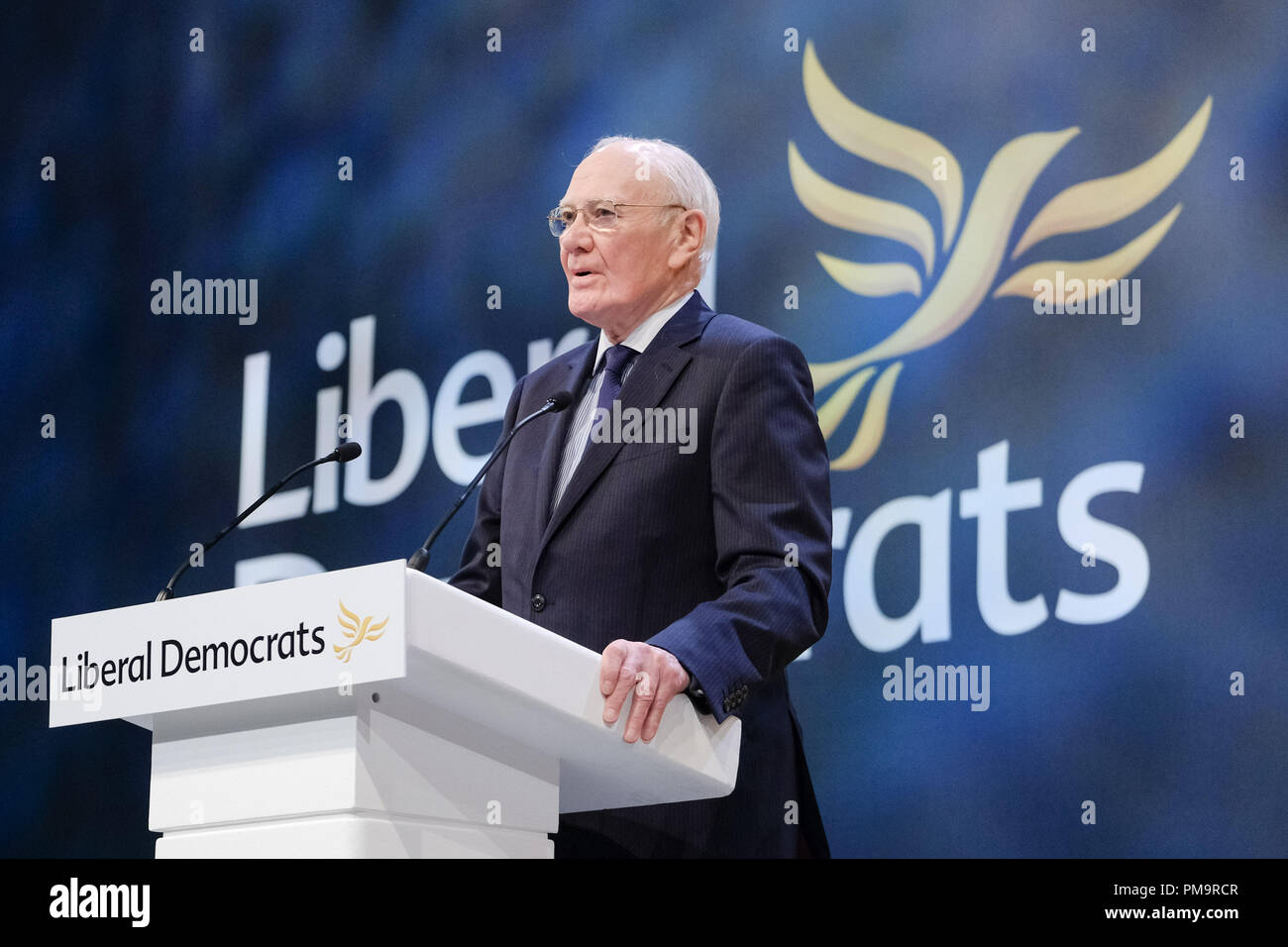 Liberal democrat spokesperson on defence hi-res stock photography and ...