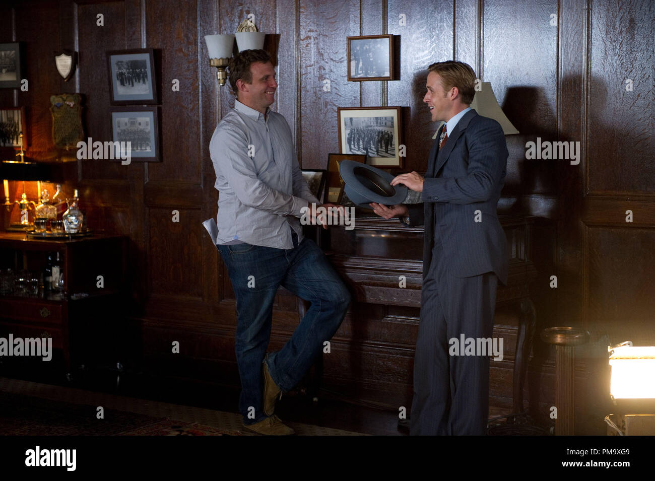 (L-r) Director RUBEN FLEISCHER and RYAN GOSLING on the set of Warner ...