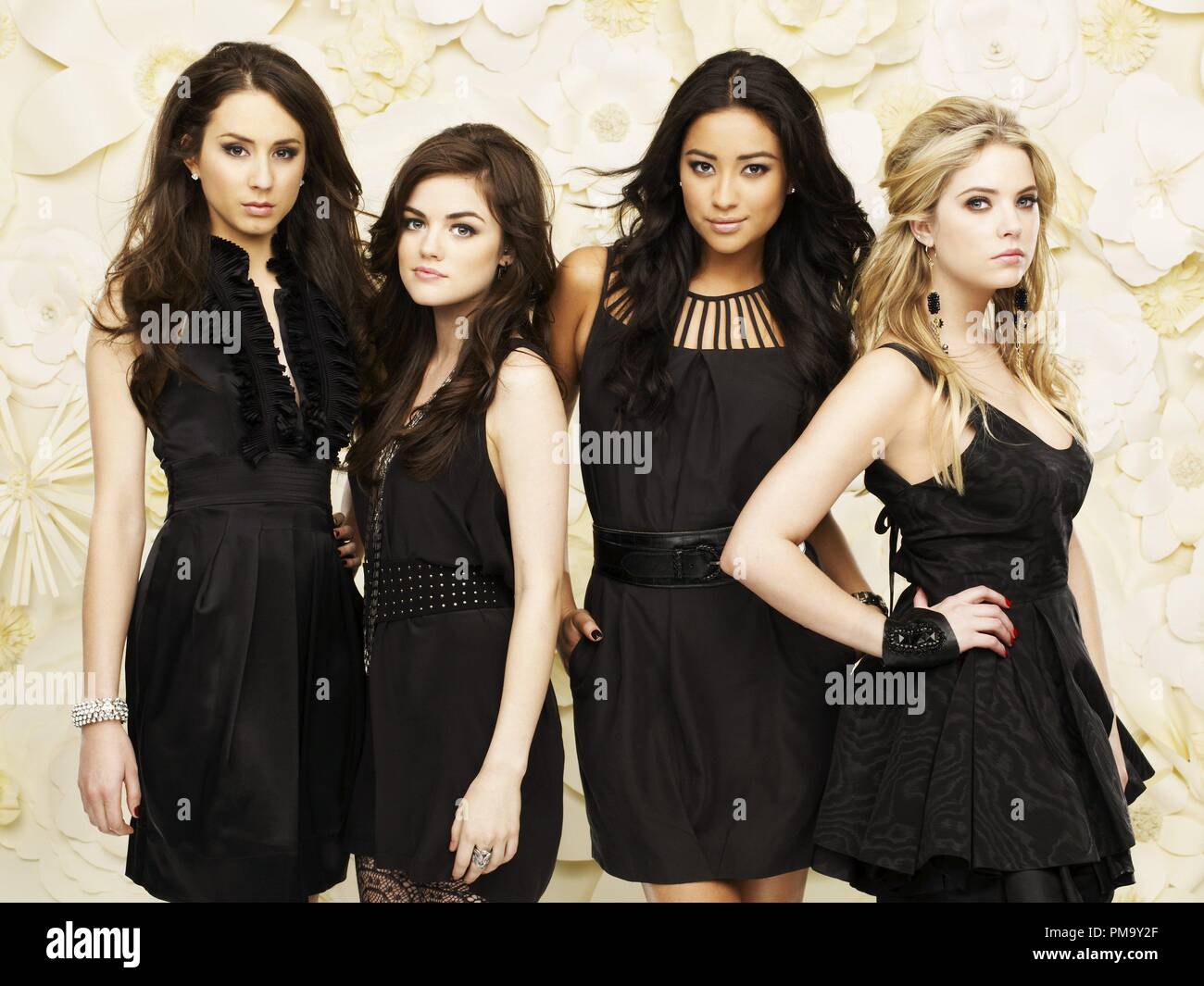 PRETTY LITTLE LIARS - ABC Family's "Pretty Little Liars" stars Troian ...