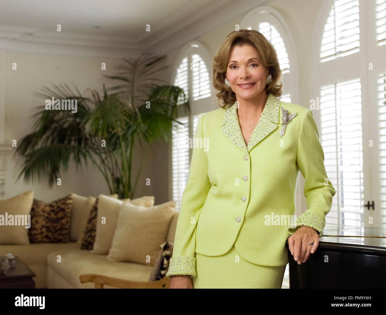 90210 Pictured: Jessica Walter as Tabitha Stock Photo - Alamy