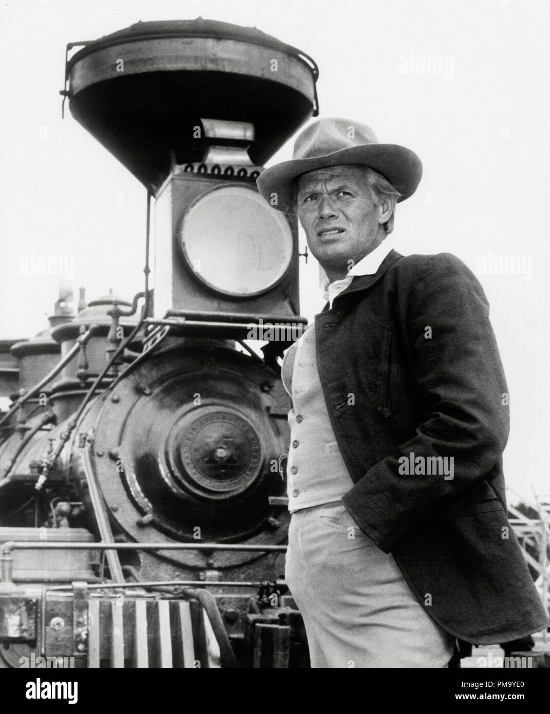 Richard widmark hi-res stock photography and images - Alamy