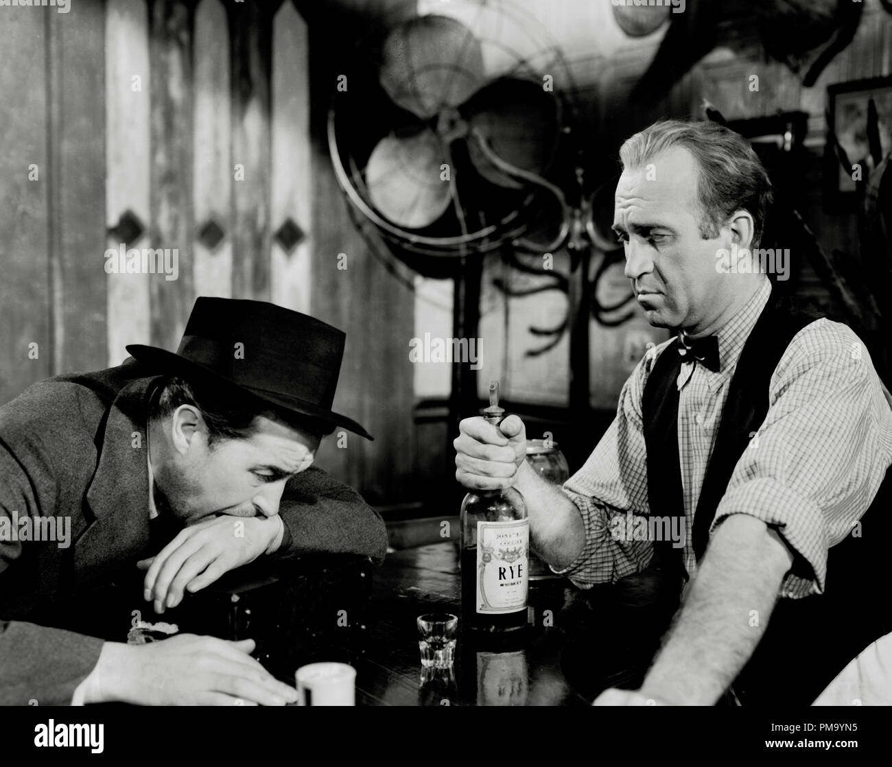 The lost weekend 1945 ray milland hi-res stock photography and images ...