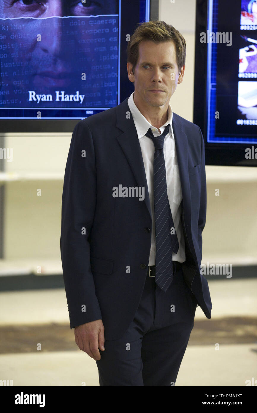 Kevin Bacon The Following Gun