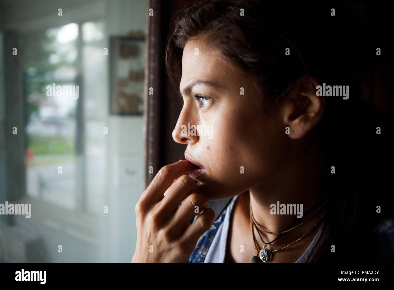 (l to r) Ryan Gosling stars as Luke and Eva Mendes stars as Romina in ...