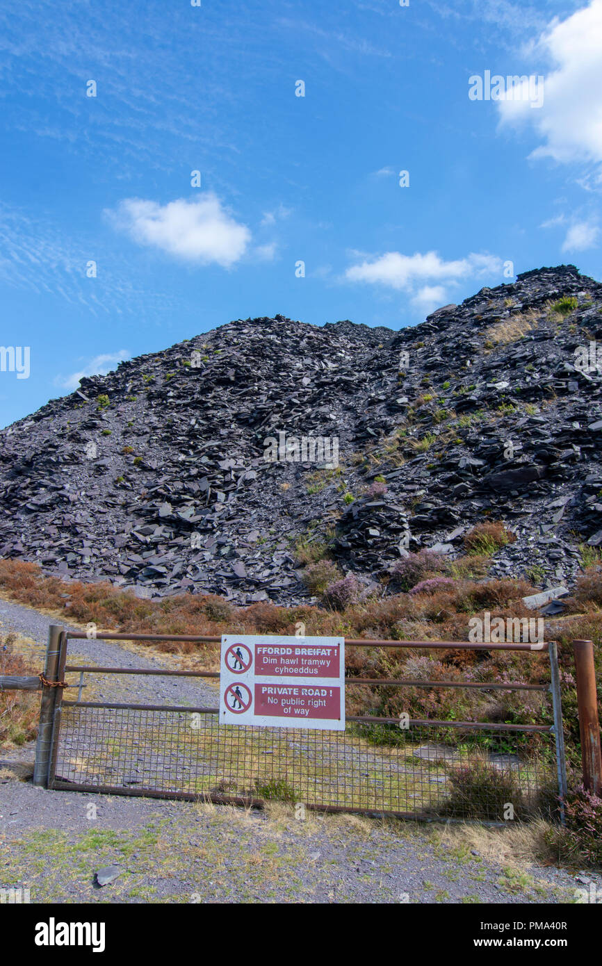 Quarry sign hi-res stock photography and images - Alamy