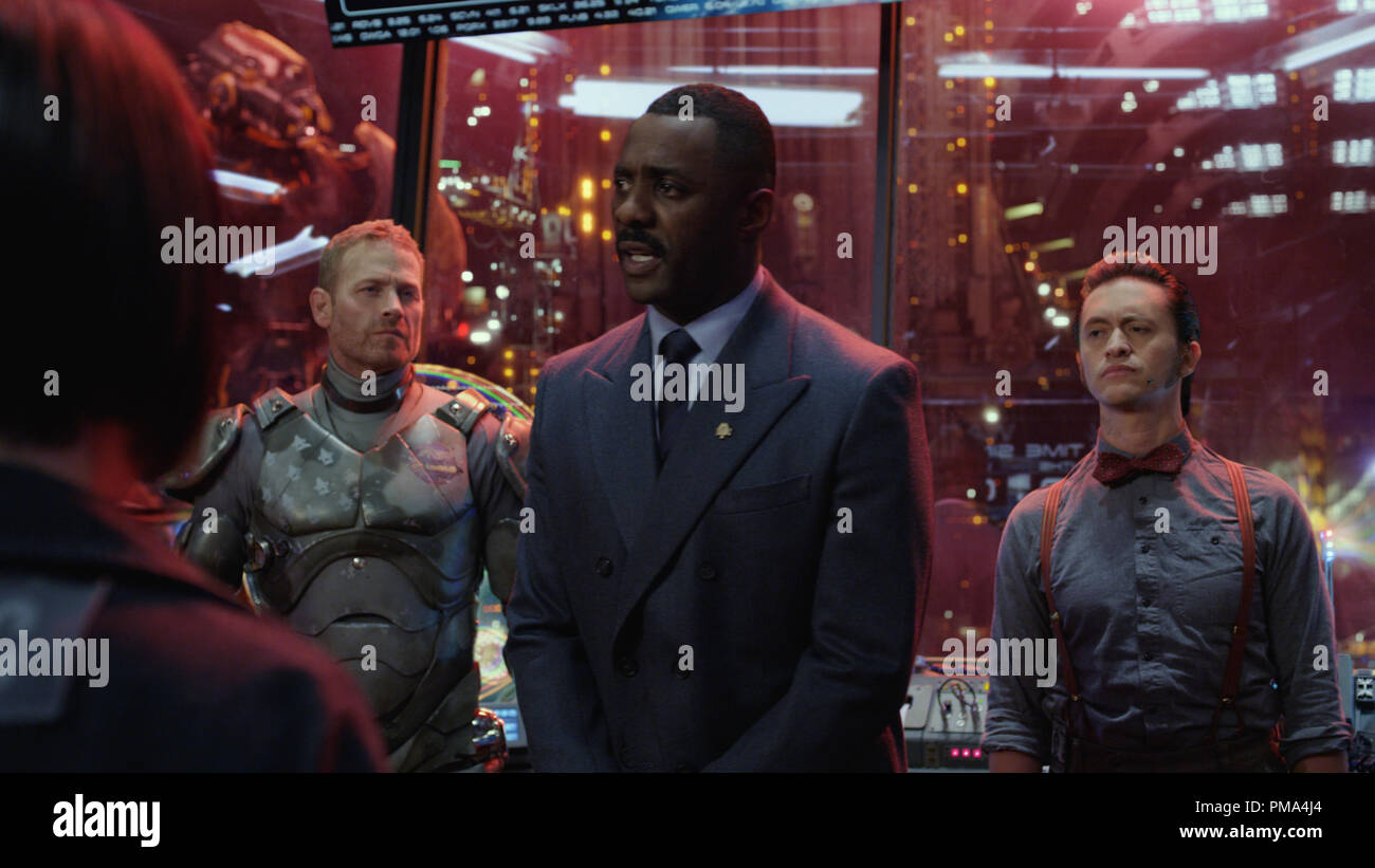 (L-r) MAX MARTINI as Herc Hansen, IDRIS ELBA as Stacker Pentecost and ...