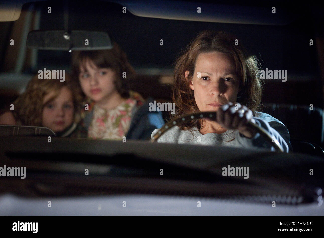 Joey King And Mackenzie Foy The Conjuring