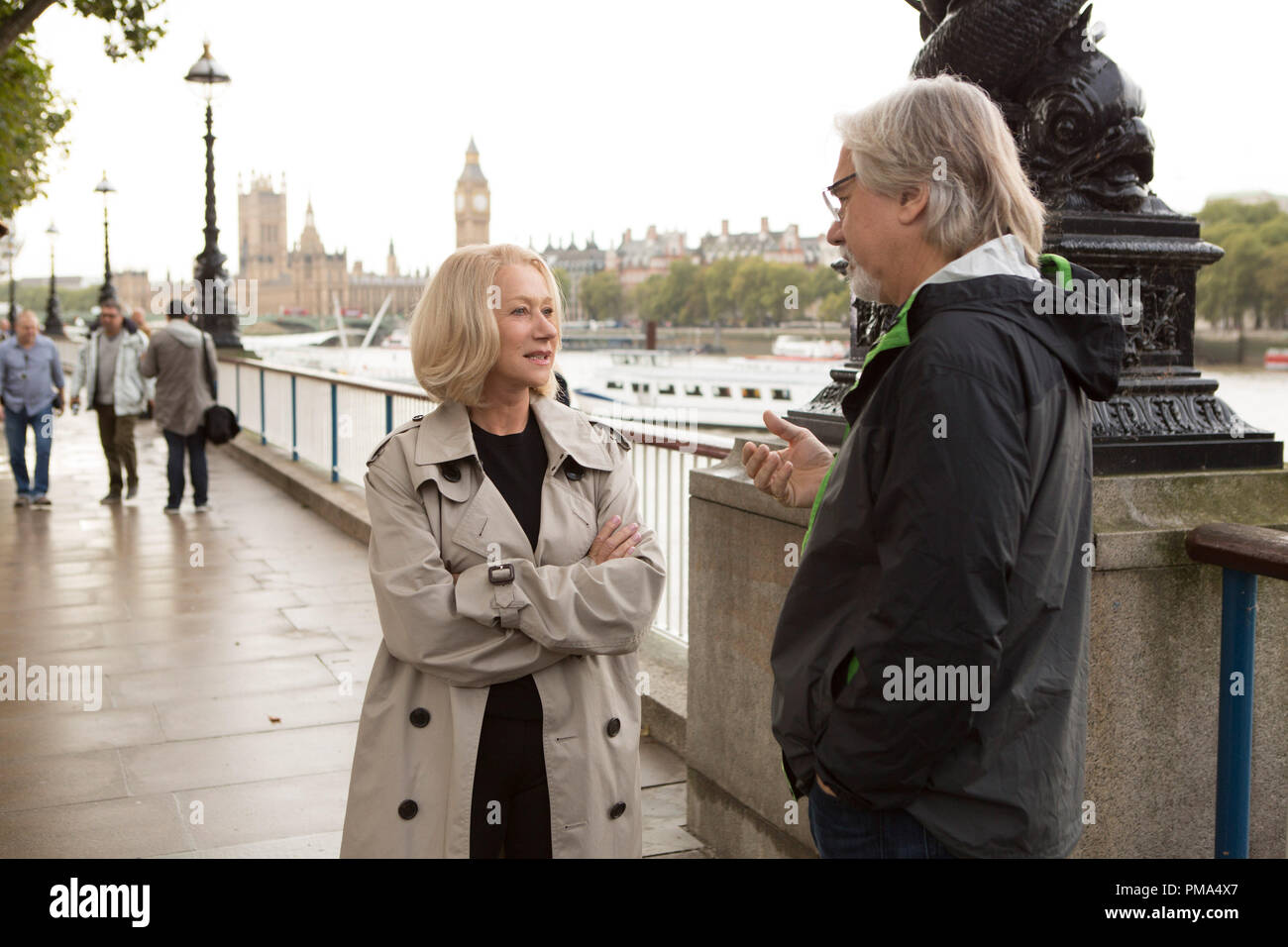 Helen mirren director dean parisot set red 2 photo hi-res stock ...