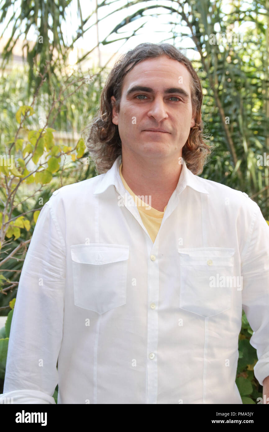Joaquin Phoenix "Her" Portrait Session, November 18, 2013. Reproduction ...