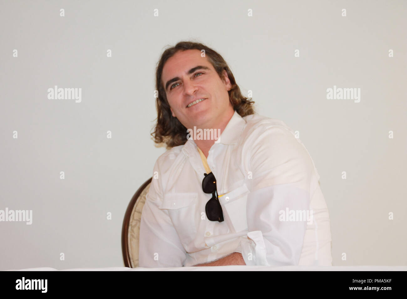 Joaquin Phoenix "Her" Portrait Session, November 18, 2013. Reproduction ...