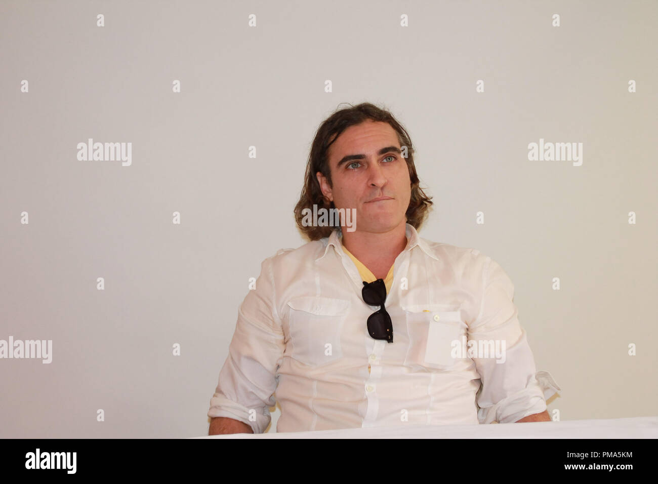 Joaquin phoenix, her, 2013 hi-res stock photography and images - Alamy