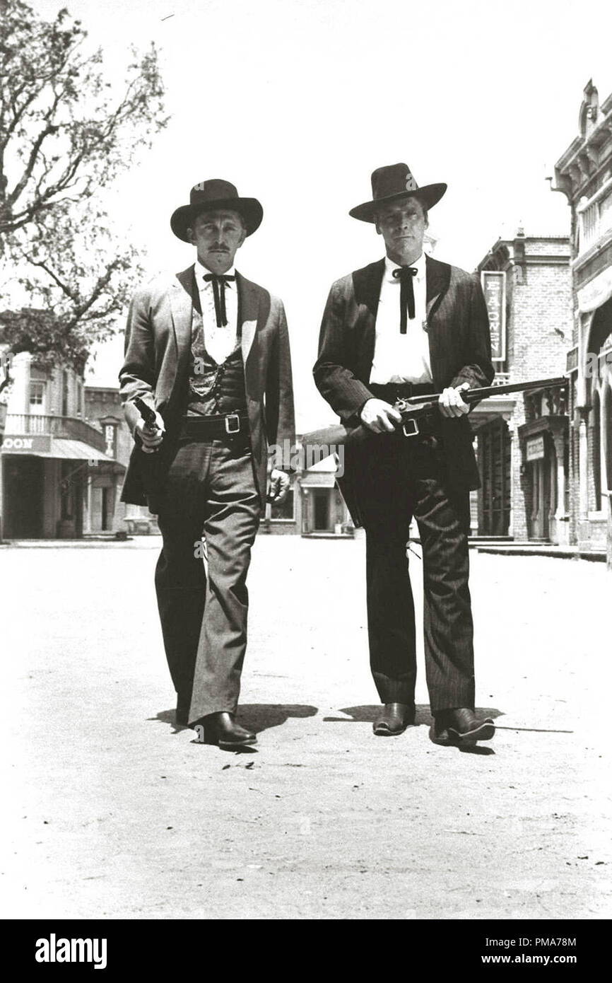 Gunfight at the o k corral (1957) hi-res stock photography and images - Alamy