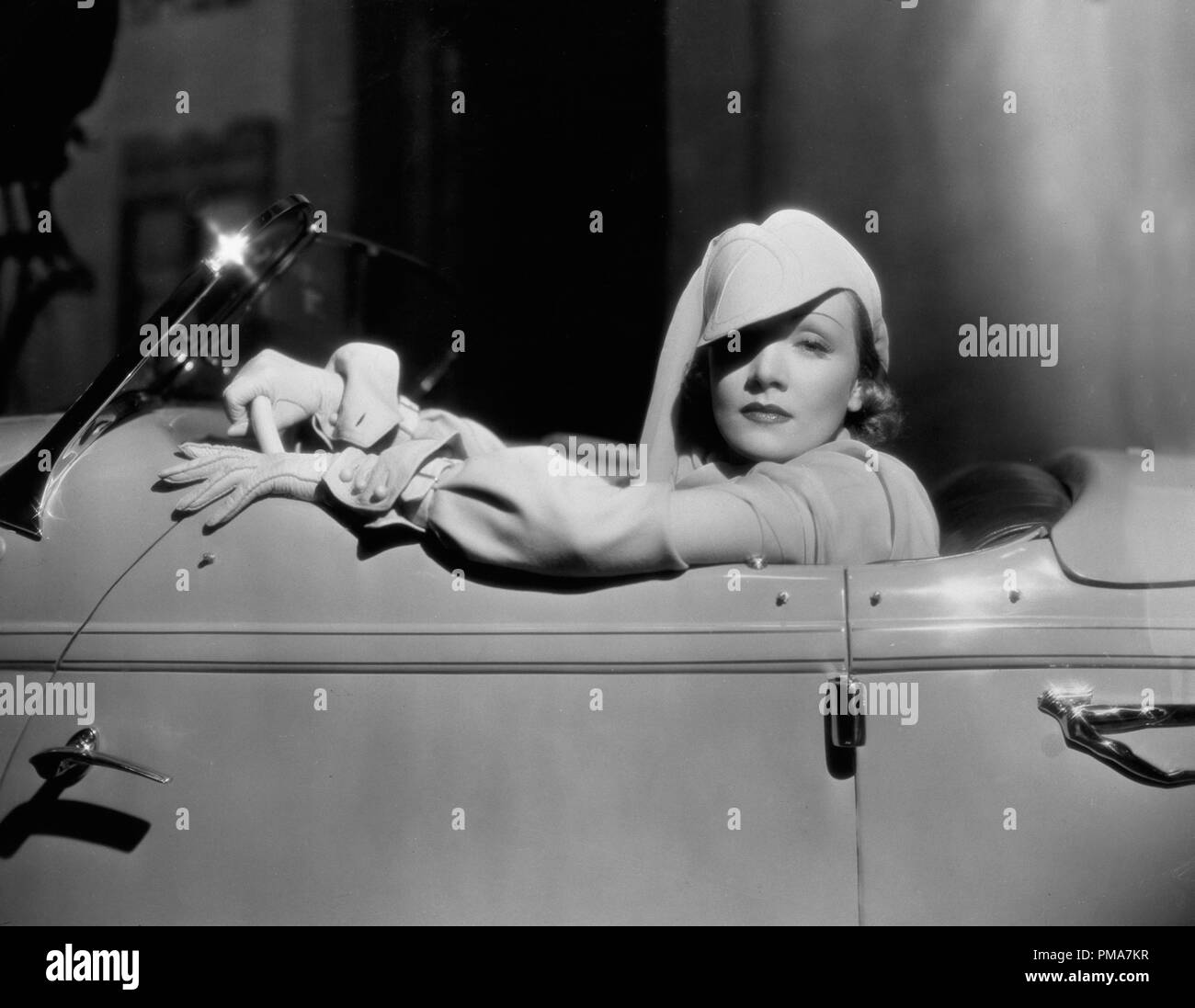 Devil woman 1935 marlene dietrich hi-res stock photography and images ...