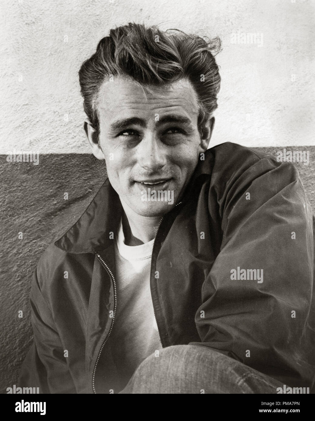 Rebel without a cause still hi-res stock photography and images - Alamy