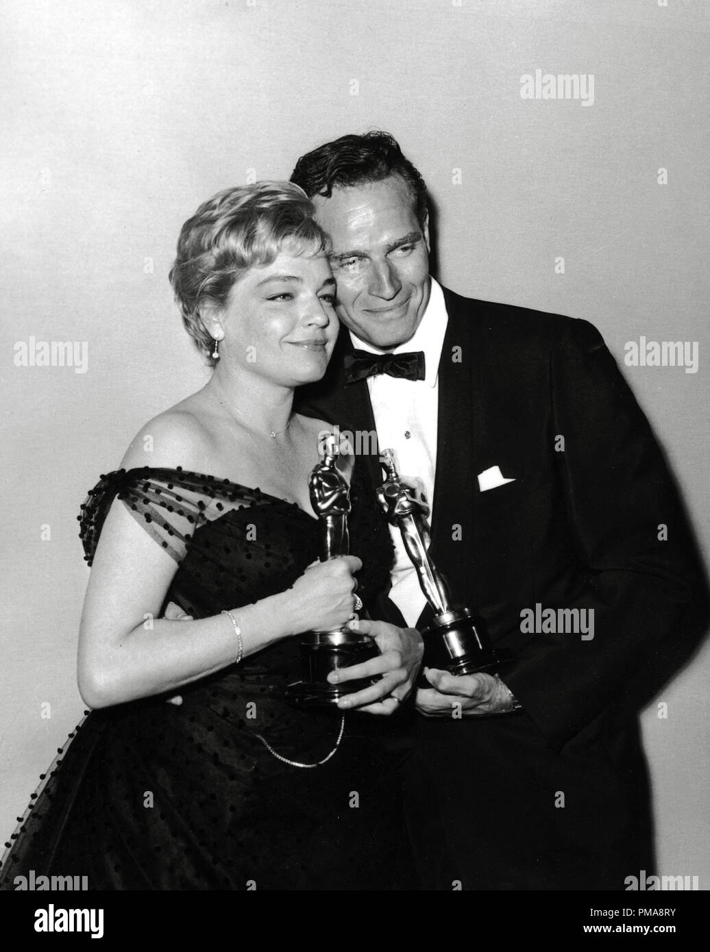 Simone signoret oscar hi-res stock photography and images - Alamy