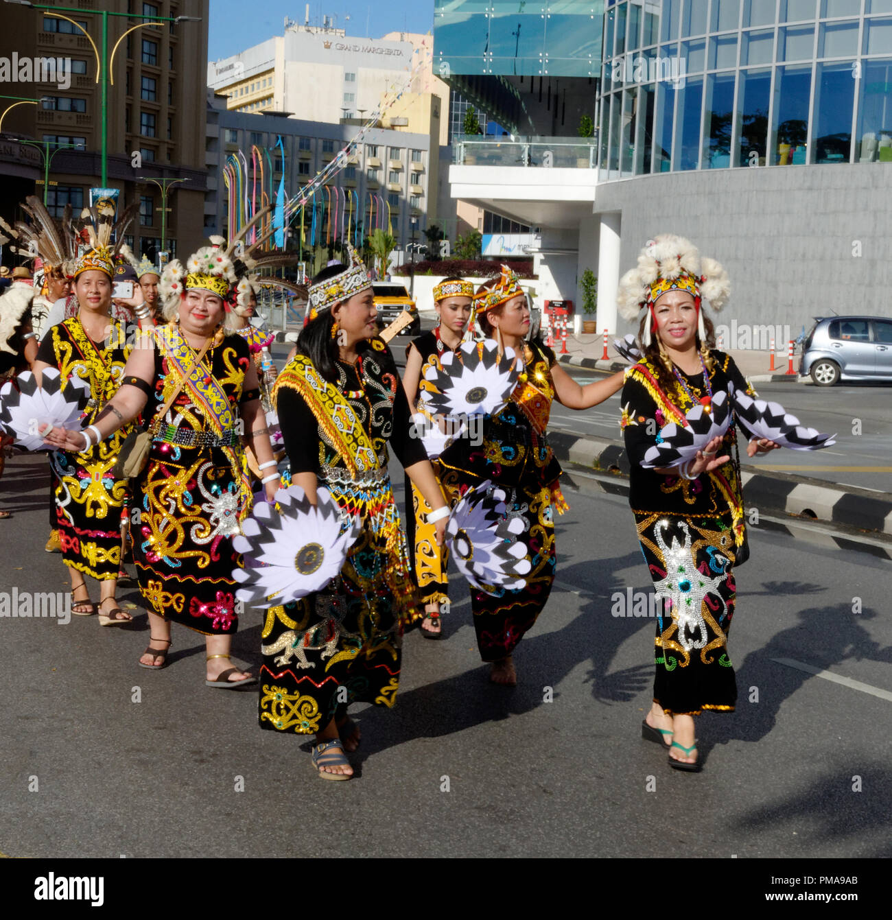 Sarawak natives hi-res stock photography and images - Alamy