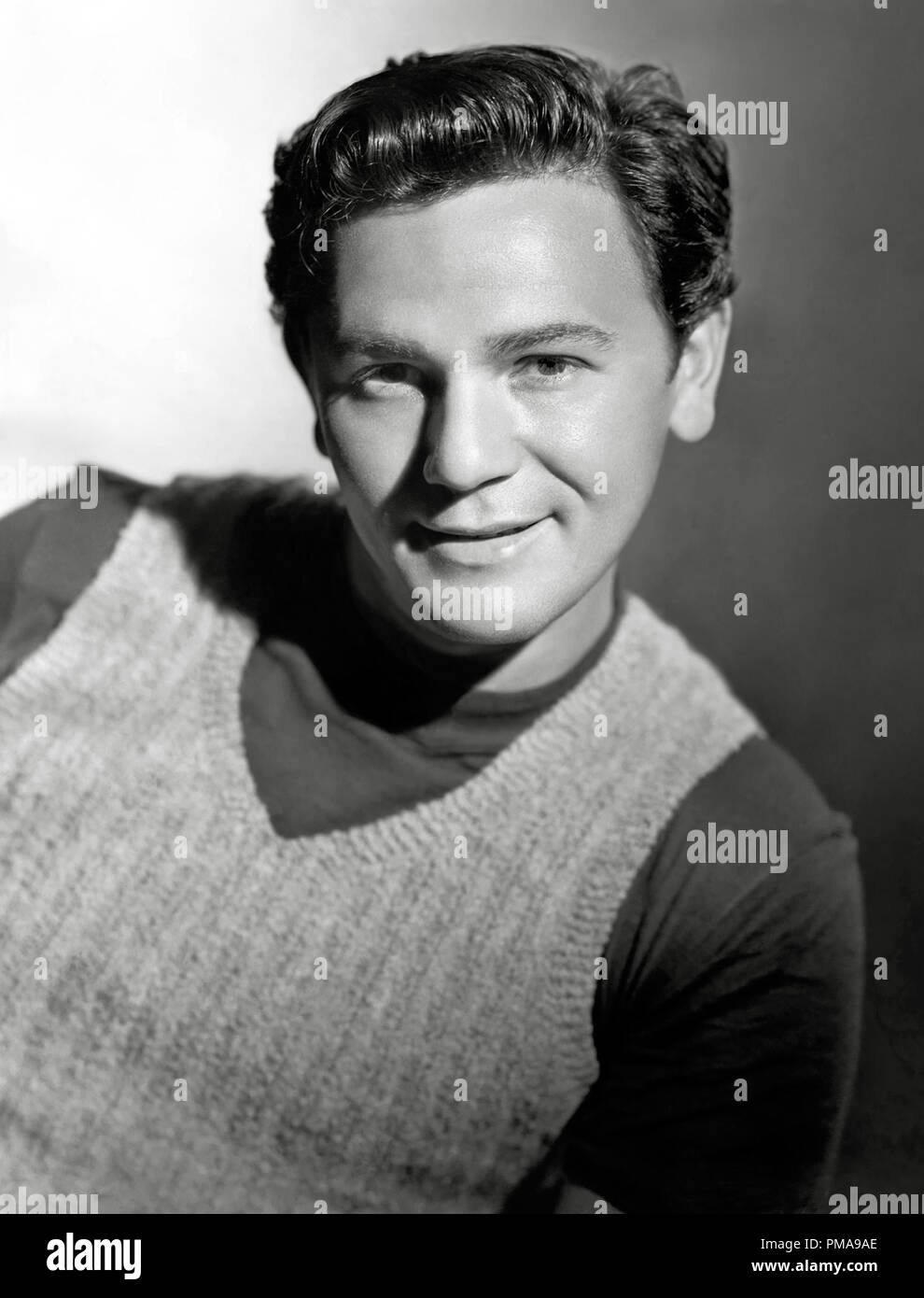 John garfield portrait hi-res stock photography and images - Alamy