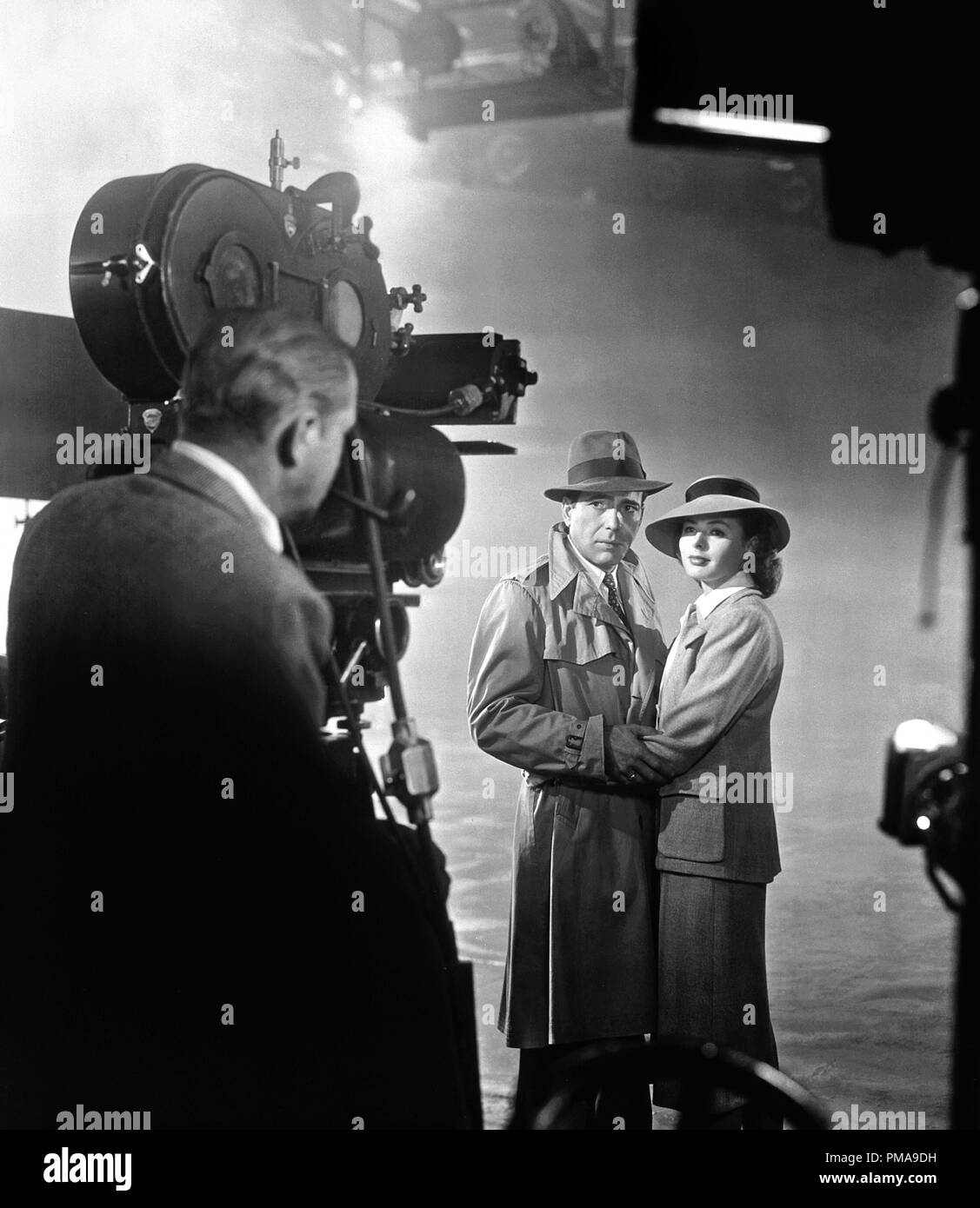 Cinematographer Arthur Edeson, Humphrey Bogart and Ingrid Bergman ...