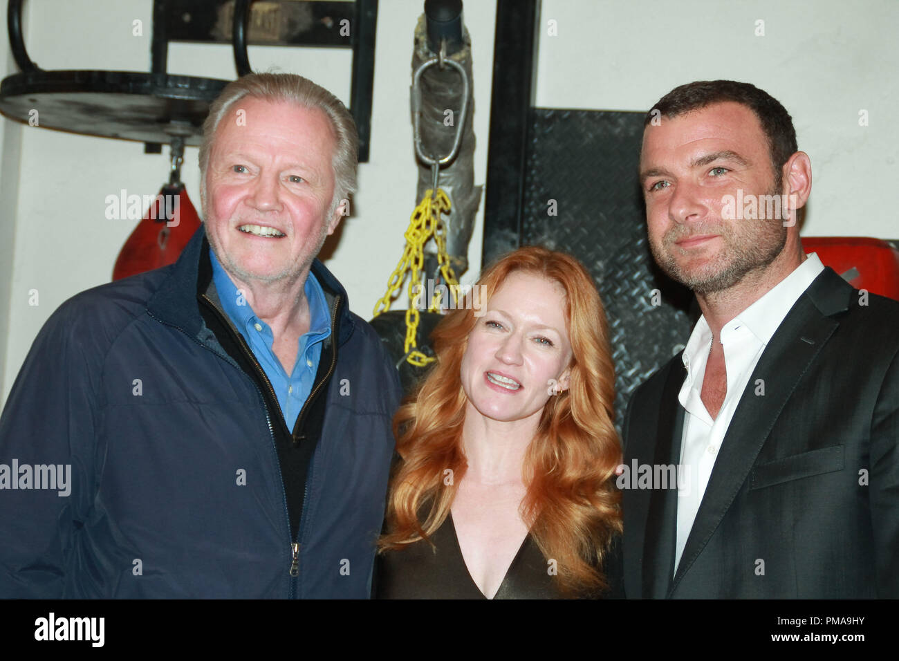 Paula malcomson and liev schreiber hi-res stock photography and images ...