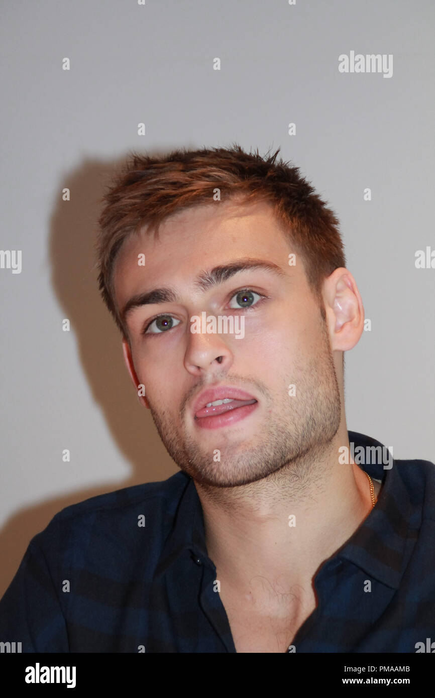 Douglas Booth "Romeo and Juliet" Portrait Session, September 24, 2013 ...