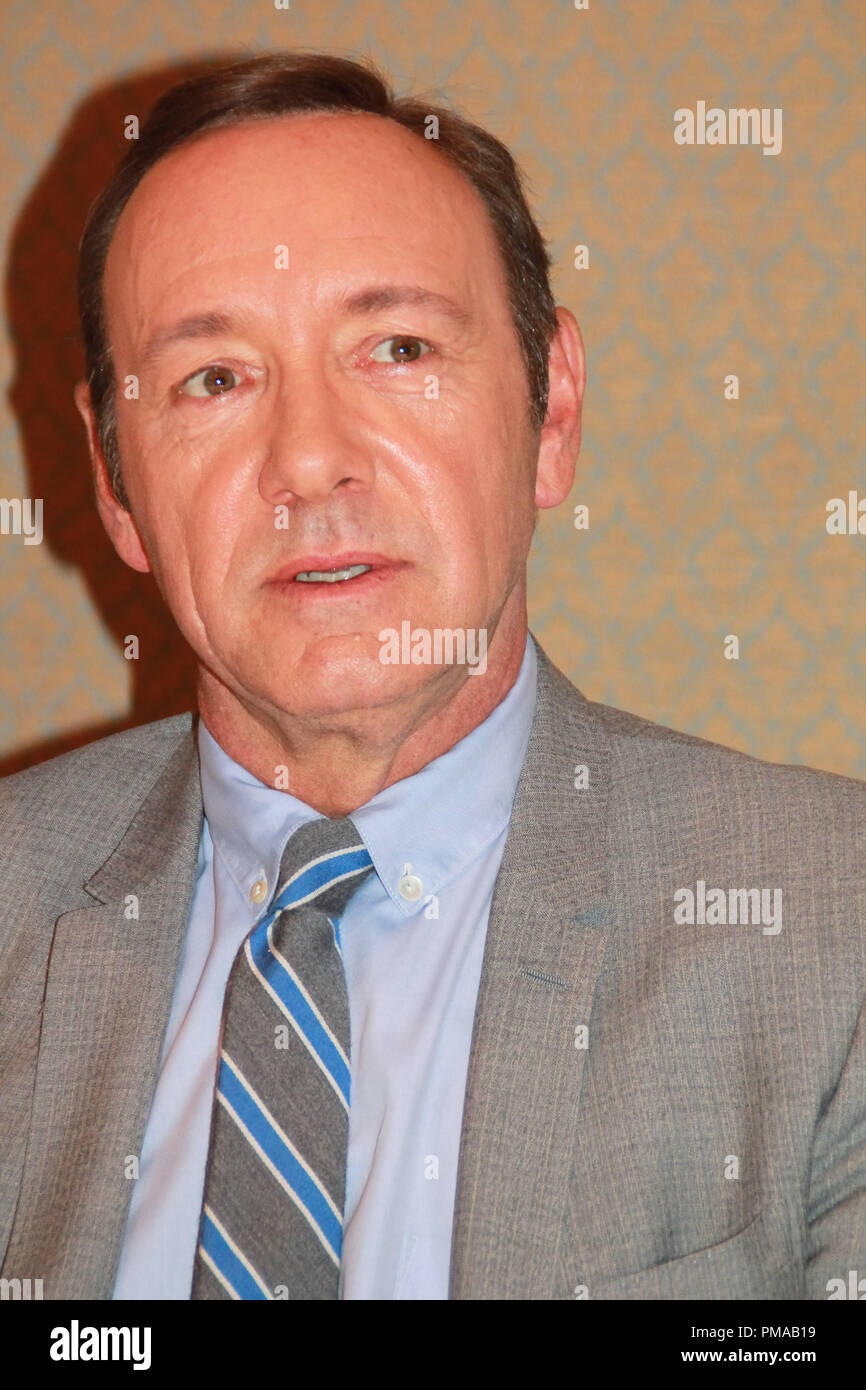 House of cards tv series 2013 hi-res stock photography and images - Alamy