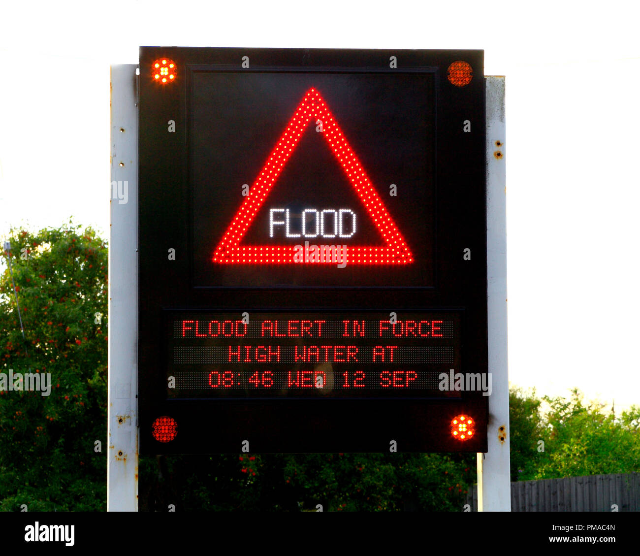 Flood Alert, Warning, sign, High Tide, flooding, Hunstanton, Norfolk ...