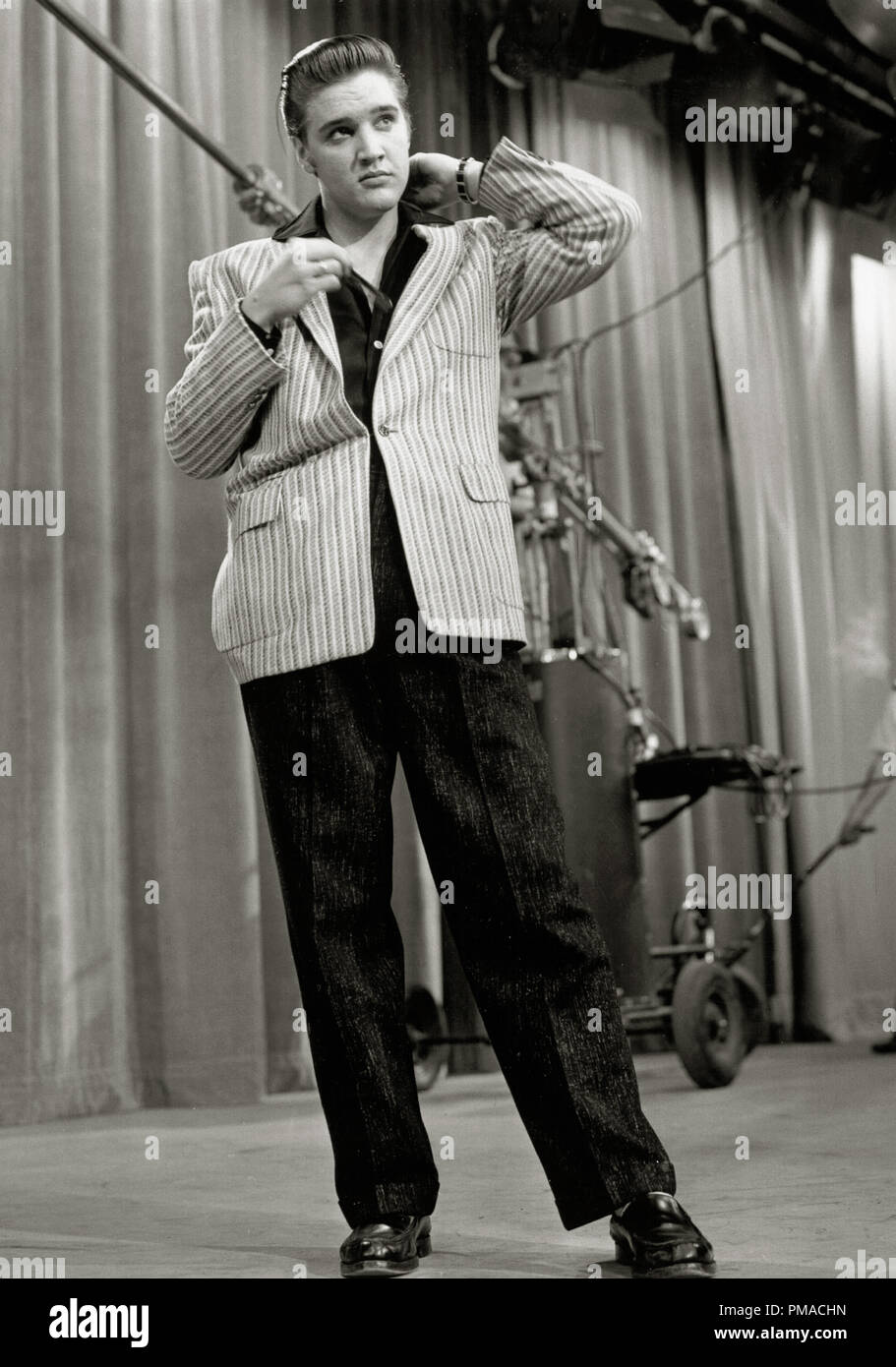1950s television show stills hi-res stock photography and images - Alamy