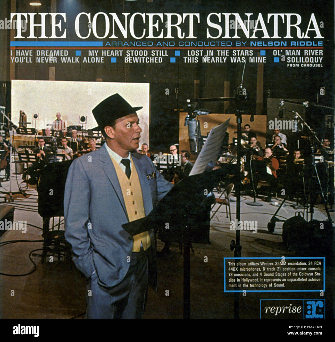 Frank sinatra album covers hi-res stock photography and images - Alamy