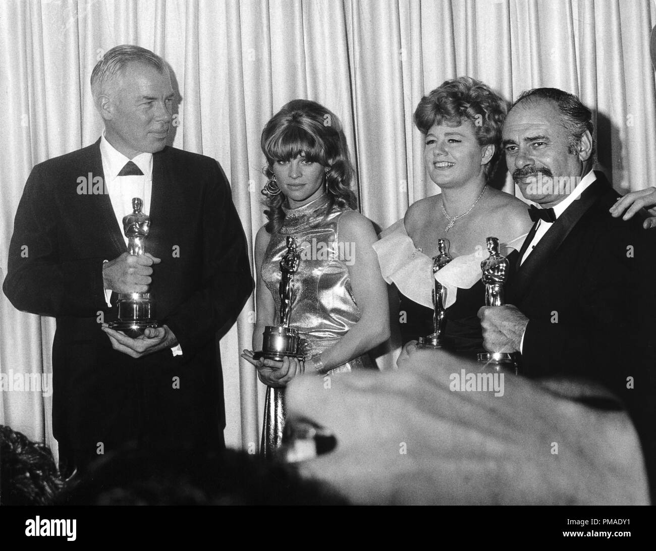 Julie christie 1966 oscar Black and White Stock Photos & Images - Alamy