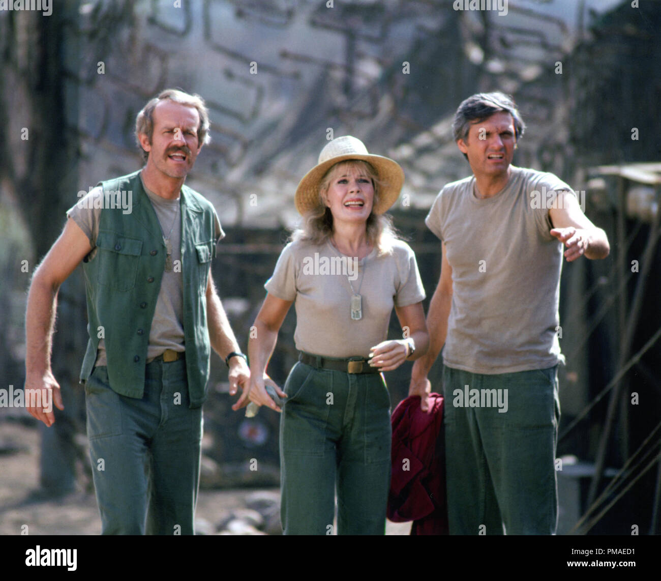 Alan alda m.a.s.h hi-res stock photography and images - Alamy