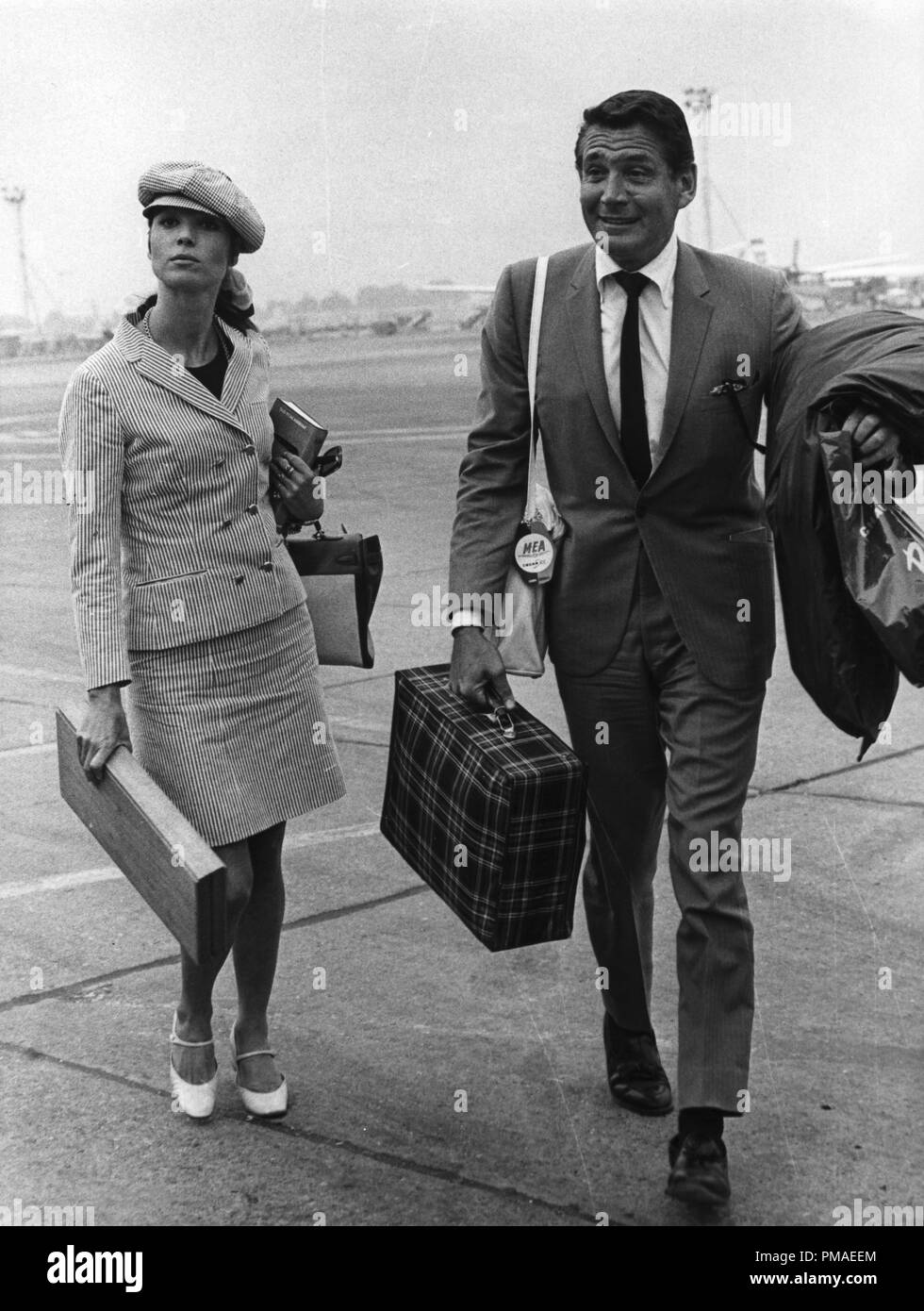 Gene barry hi-res stock photography and images - Alamy