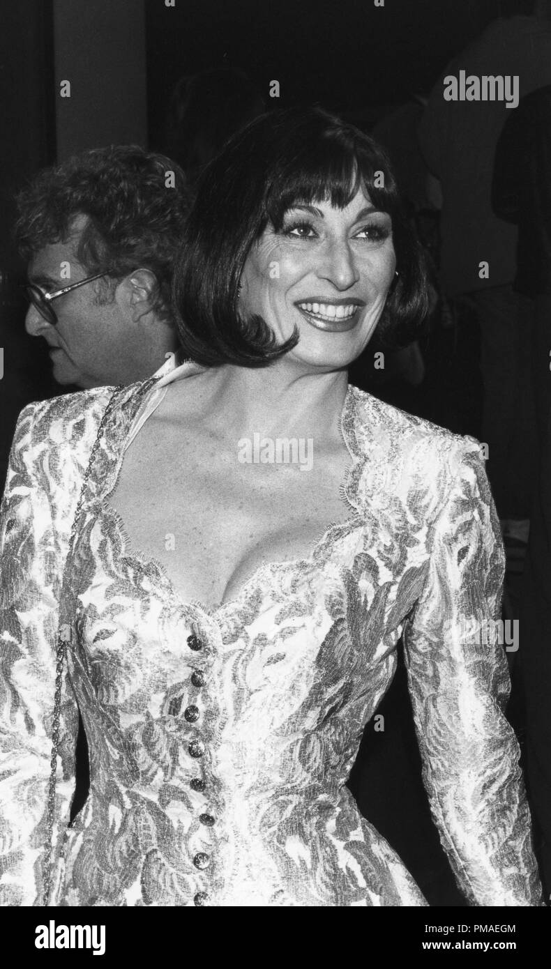 Anjelica Huston At The 48th Annual Golden Globe Awards 1991 File