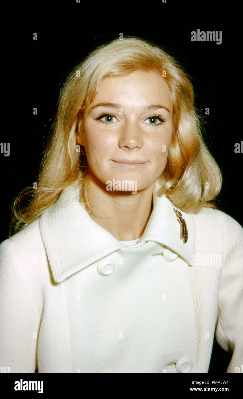 Yvette mimieux hi-res stock photography and images - Alamy