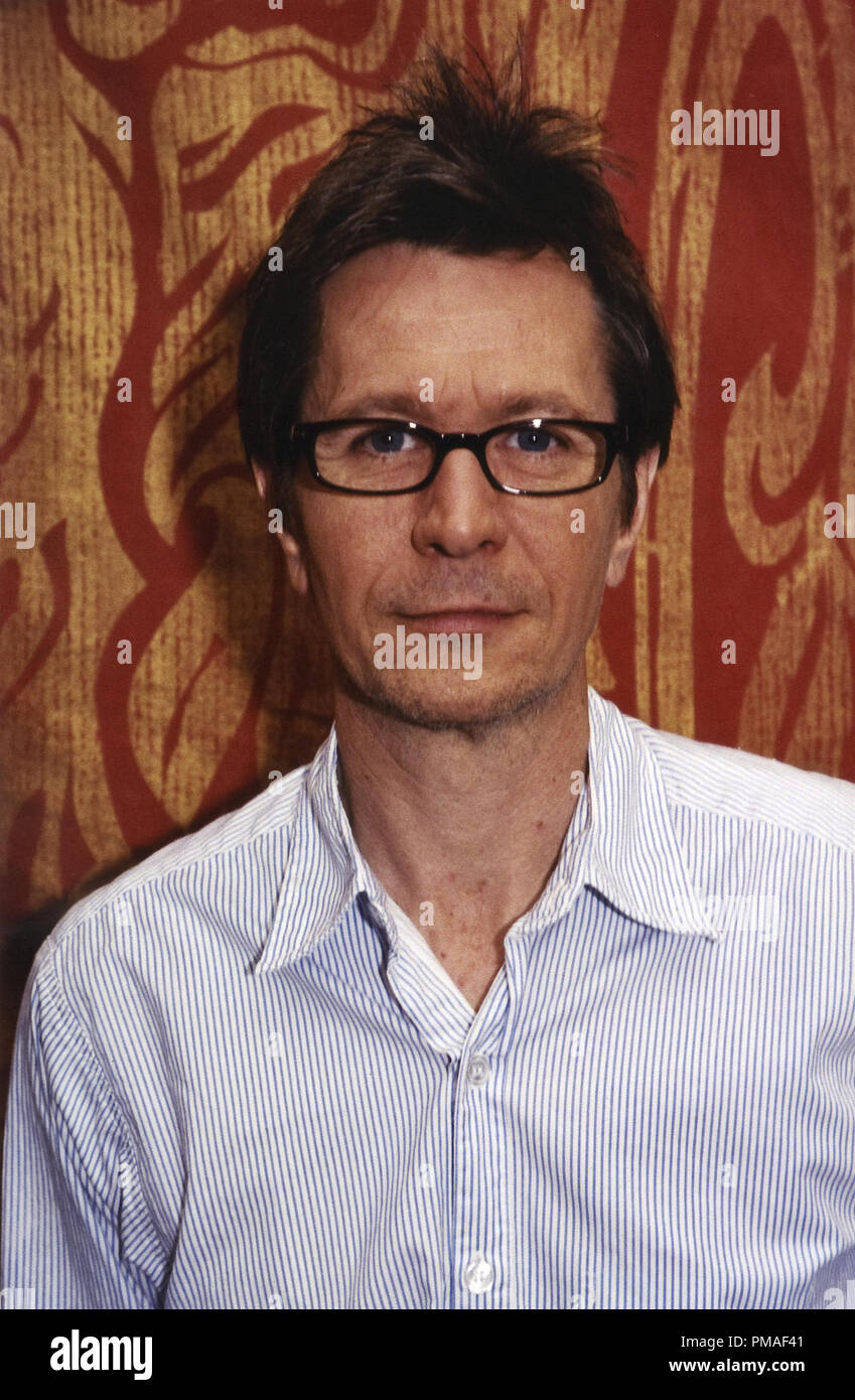 Gary oldman hi-res stock photography and images - Alamy