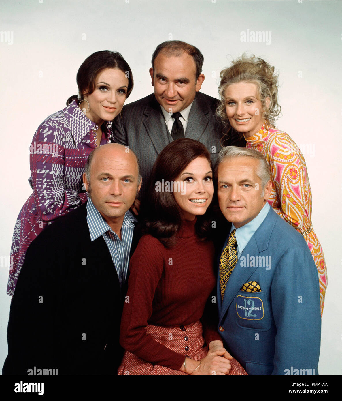 Mary Tyler Moore, Ted Knight, Cloris Leachman, Ed Asner, Valerie Harper ... Mary Tyler Moore, Ted Knight, Cloris Leachman, Ed Asner, Valerie Harper ...