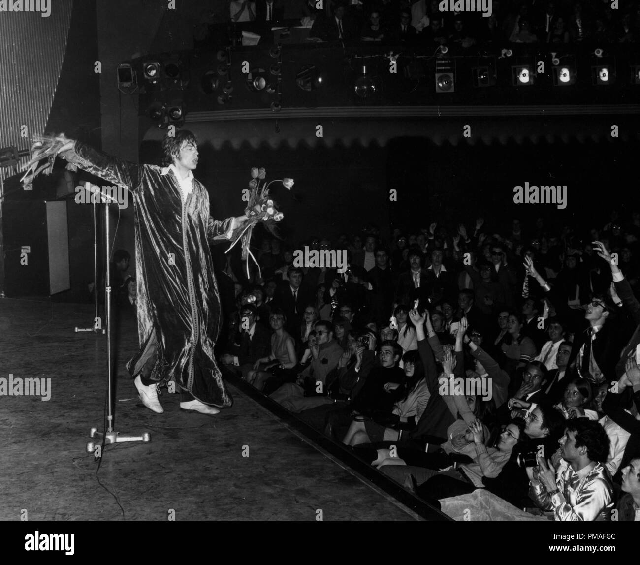 Mick jagger 1967 hi-res stock photography and images - Alamy