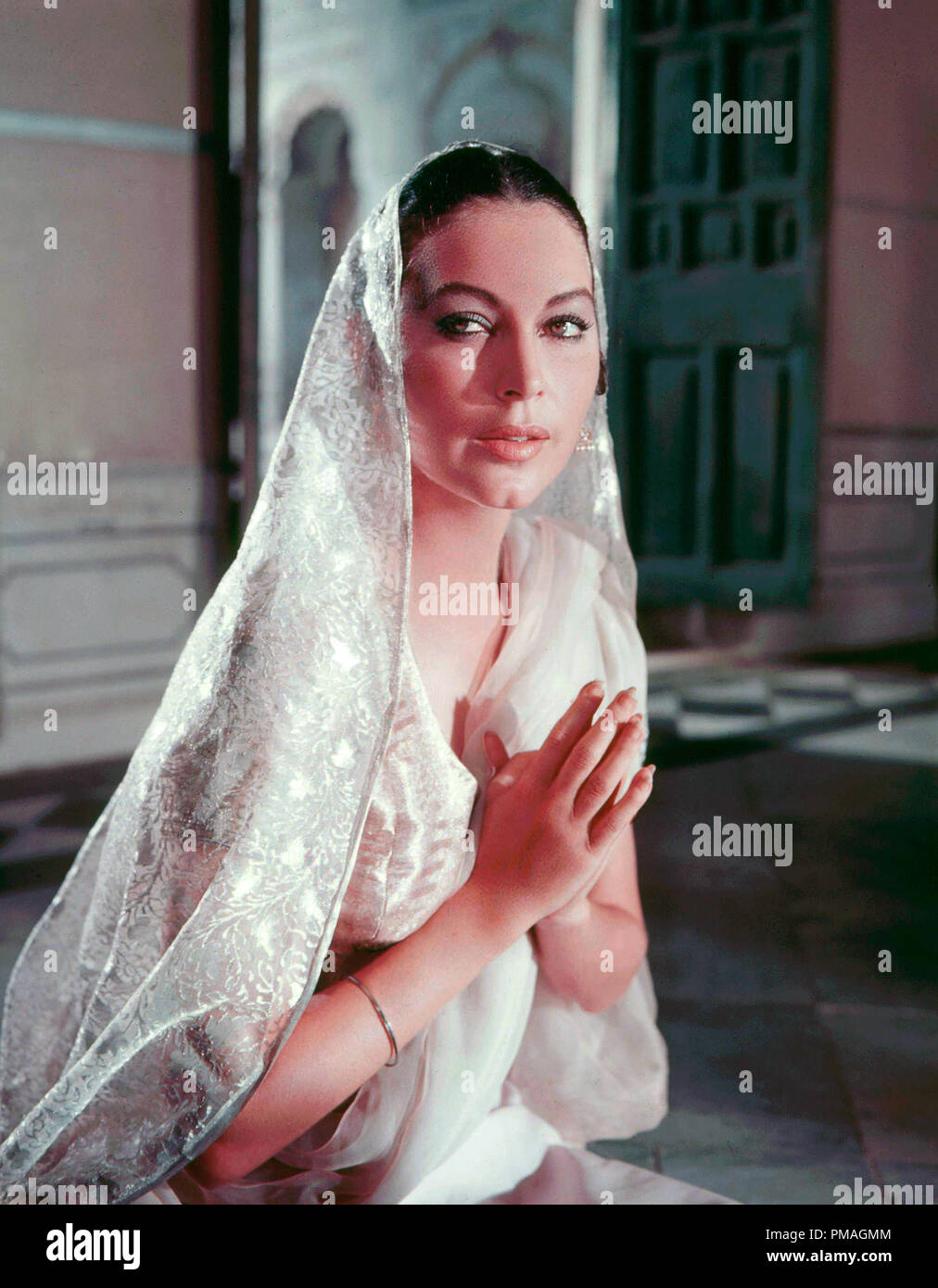 Ava gardner 1950s hi-res stock photography and images - Alamy