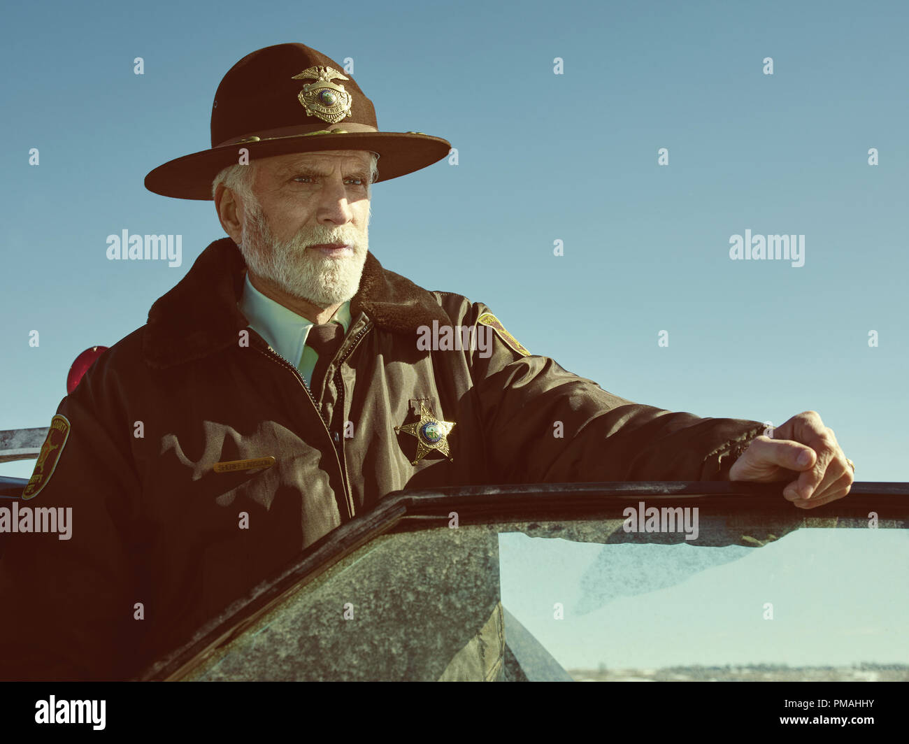 FARGO -- Pictured: Ted Danson as Hank Larsson Stock Photo - Alamy
