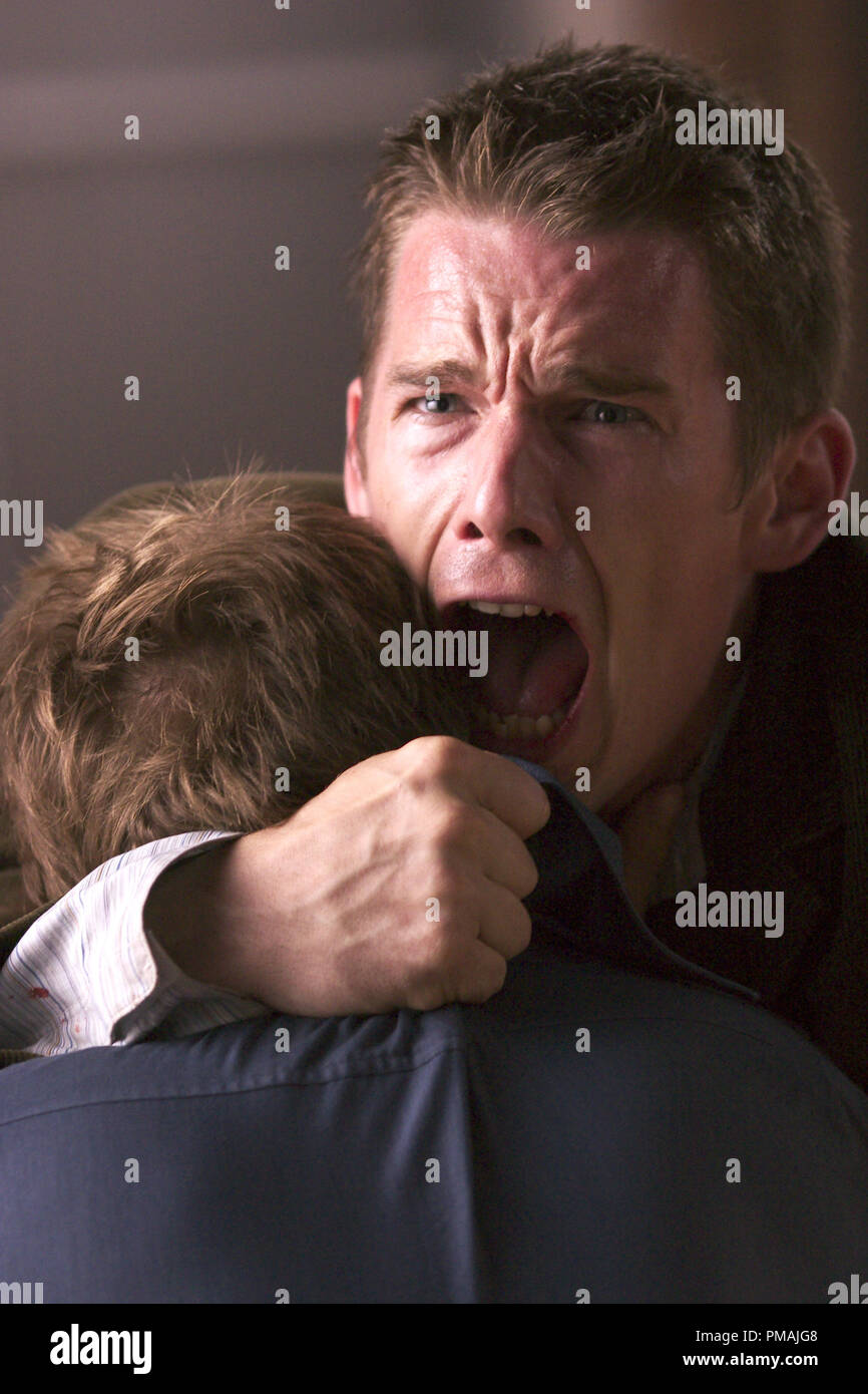 ETHAN HAWKE stars in the psychological thriller "Taking Lives ...