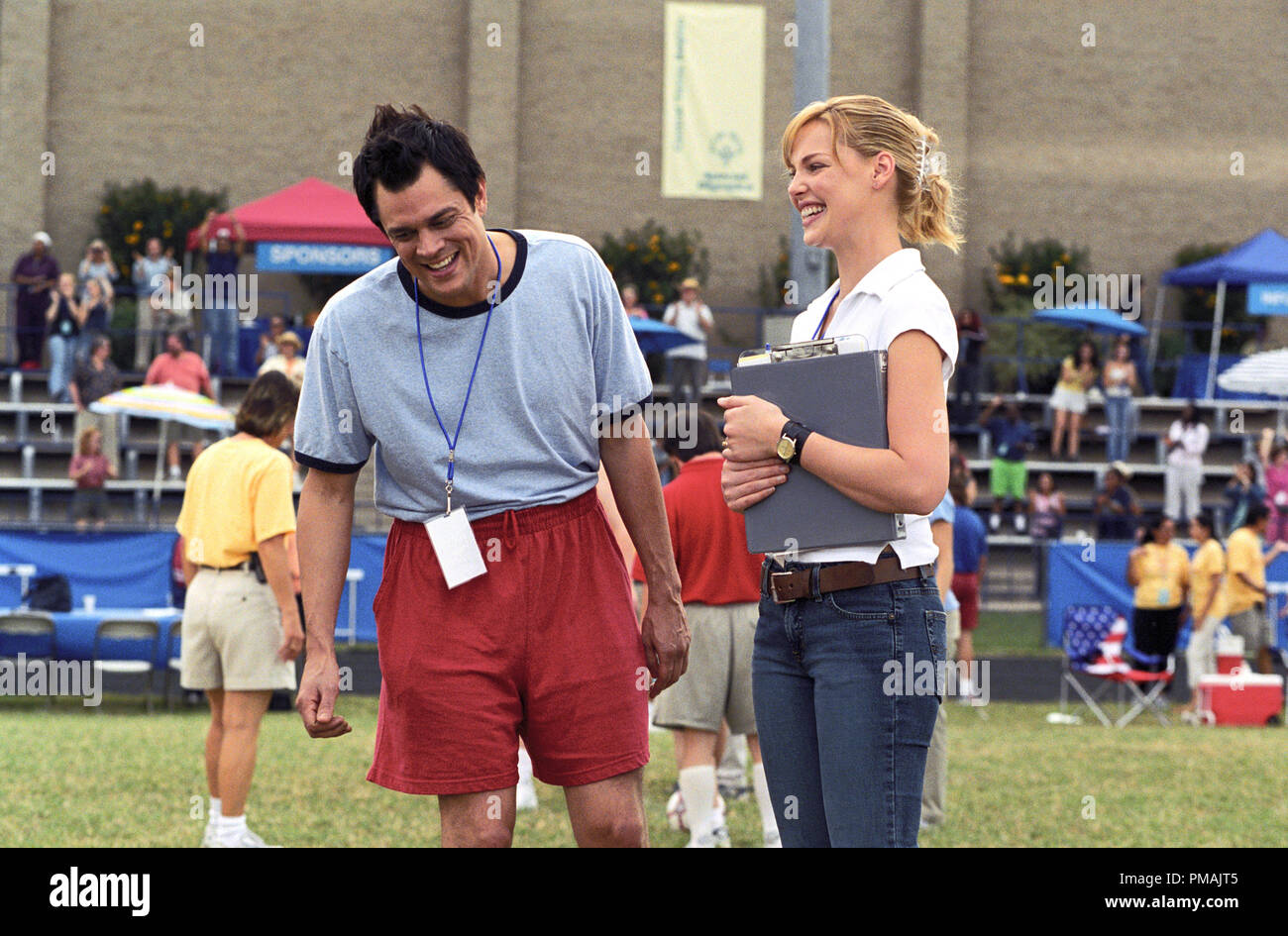 From left: Johnny Knoxville and Katherine Heigl in THE RINGER. 2005 Stock Photo - Alamy