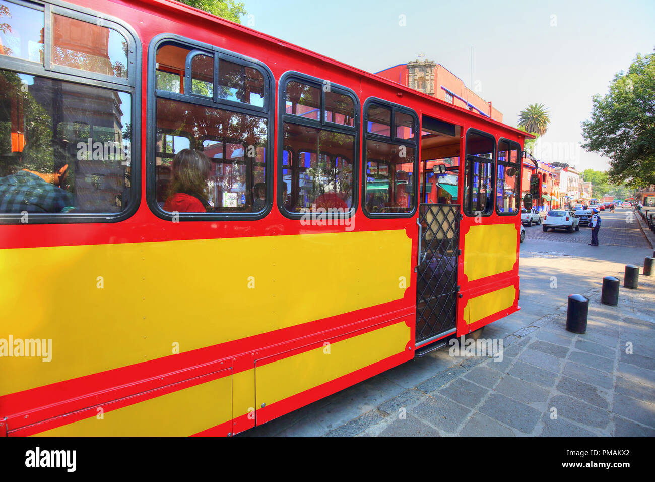 Mexican bus hi-res stock photography and images - Alamy
