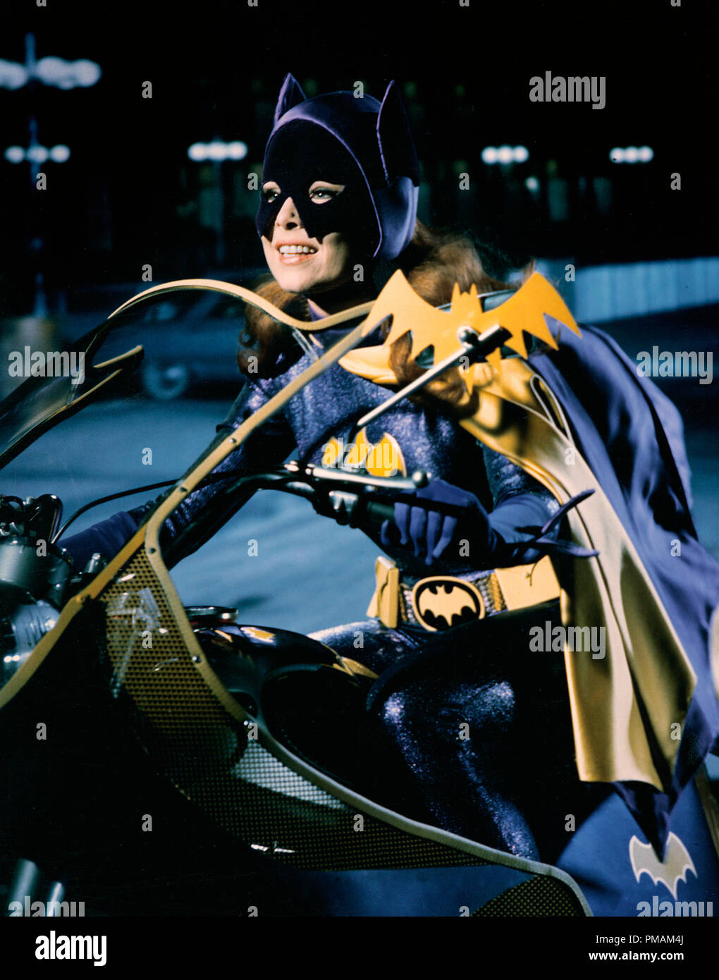 Yvonne craig hi-res stock photography and images - Alamy