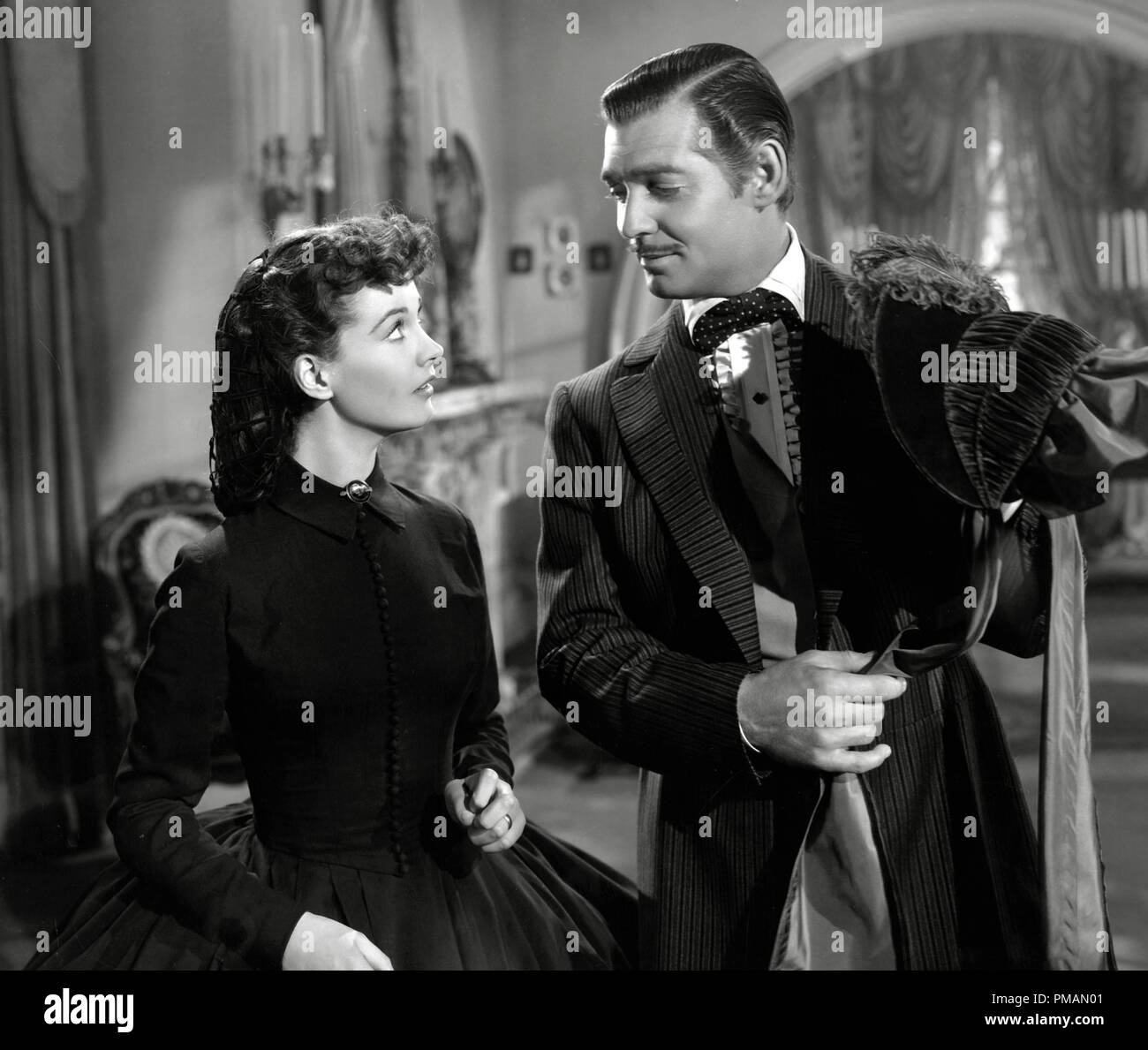 Clark gable gone with the wind hi-res stock photography and images - Alamy