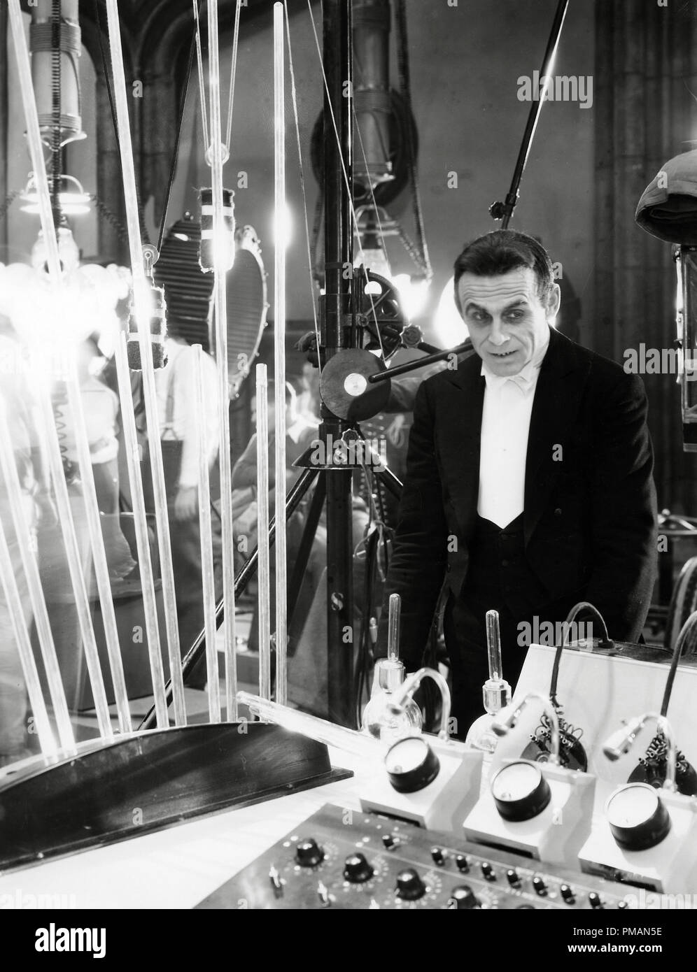 Film Still/Publicity Still of "Doctor X" Lionel Atwill 1932 Warner Bros ...