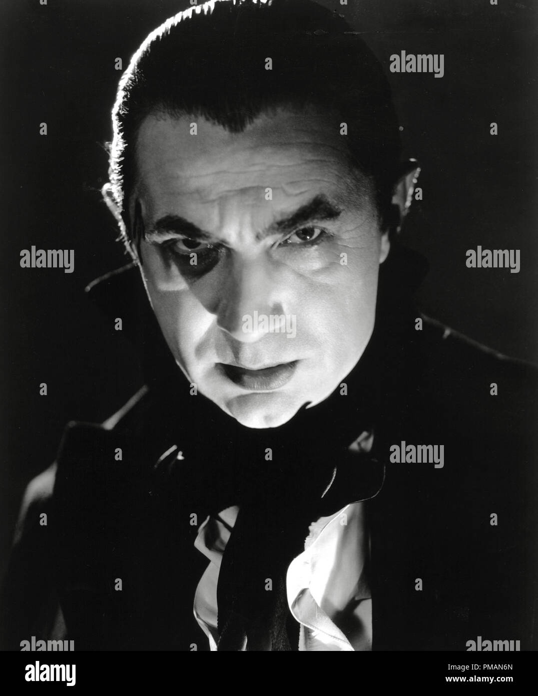 Bela lugosi vampire hi-res stock photography and images - Alamy