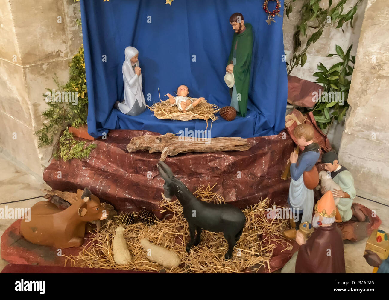 Christmas creche with Joseph Mary and small Jesus Stock Photo - Alamy